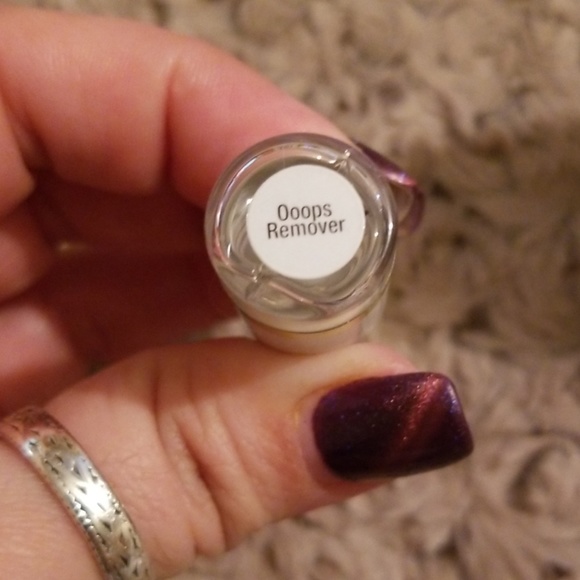 SeneGence | Makeup | Lipsense Oops Remover | Poshmark